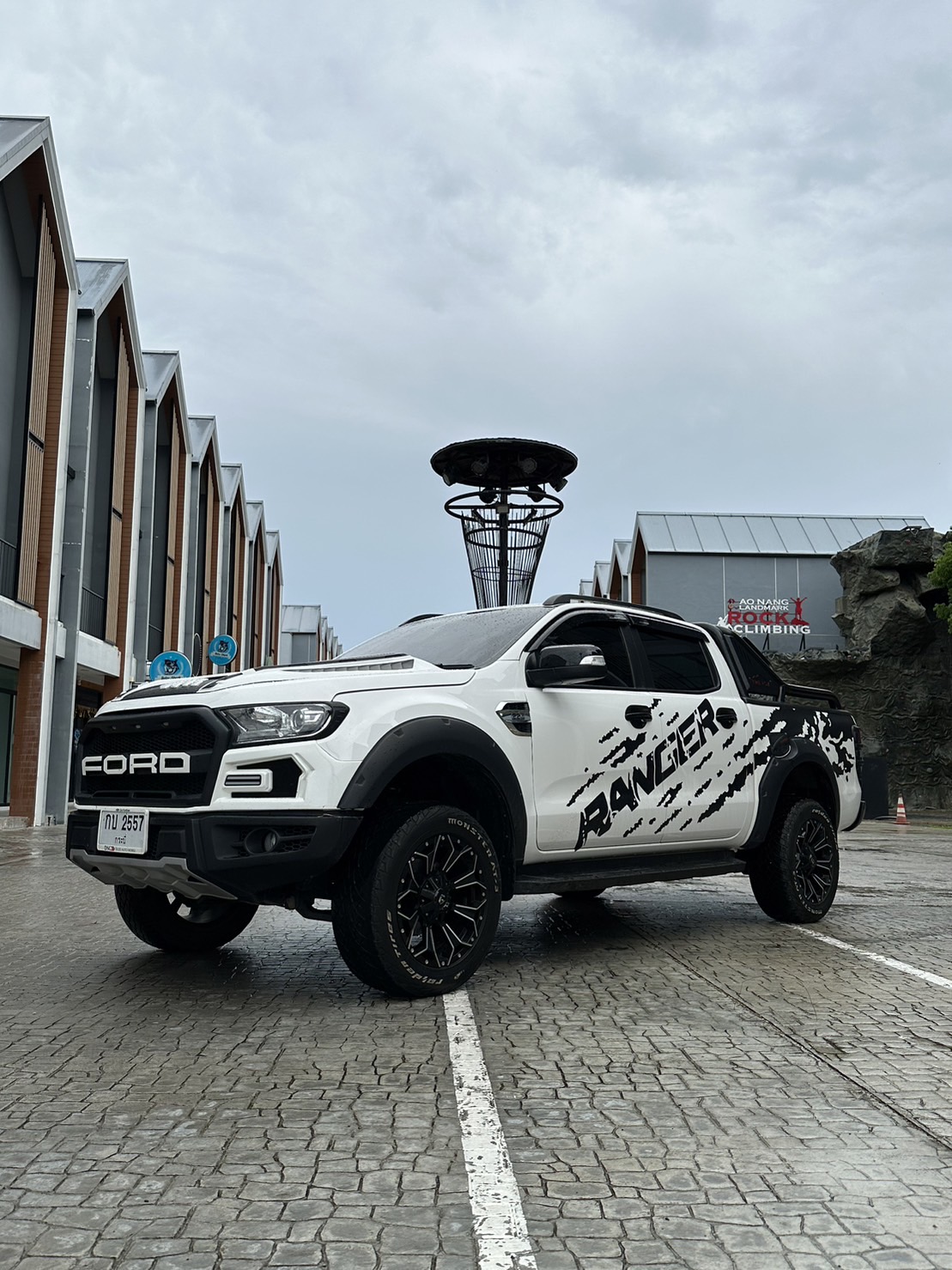 Ford Renger 2.2 Auto - KrabiRentalCar.com